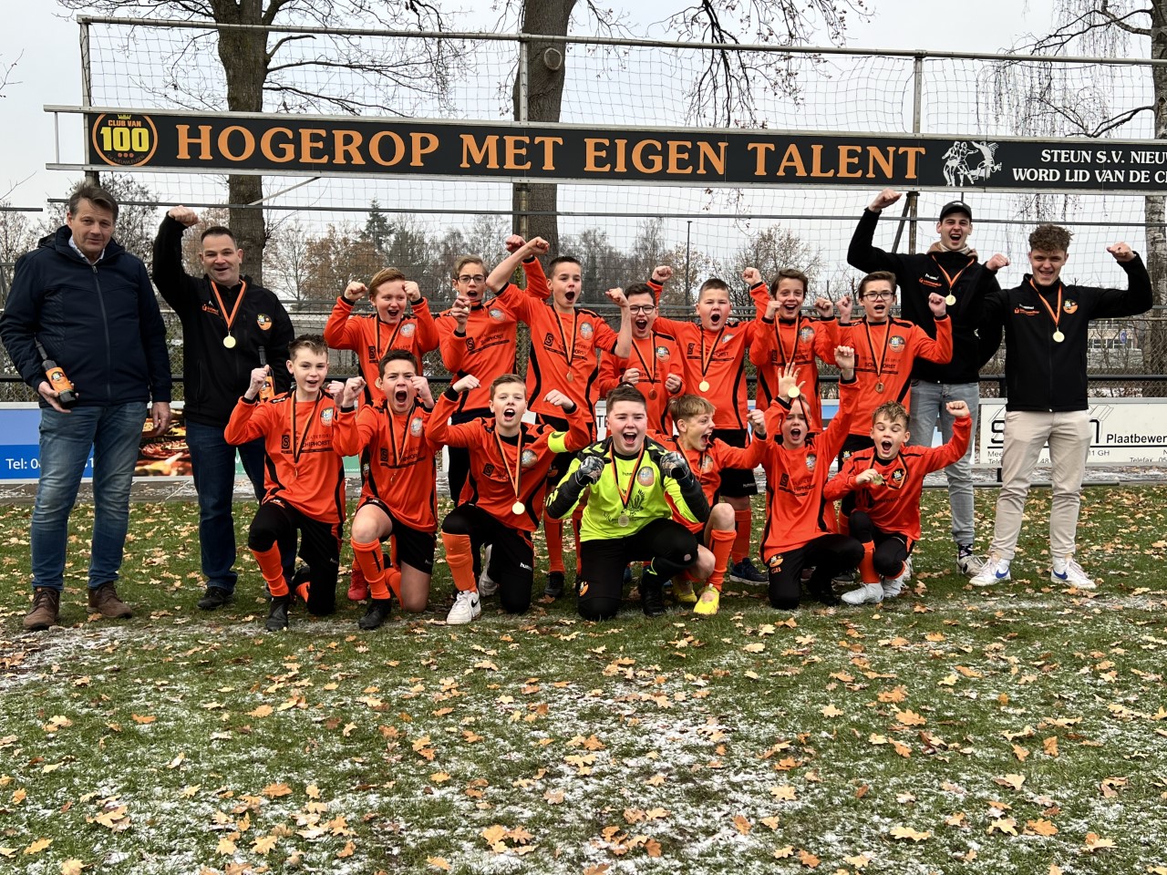 S.V. Nieuwleusen JO13- 2 kampioen! | sv Nieuwleusen