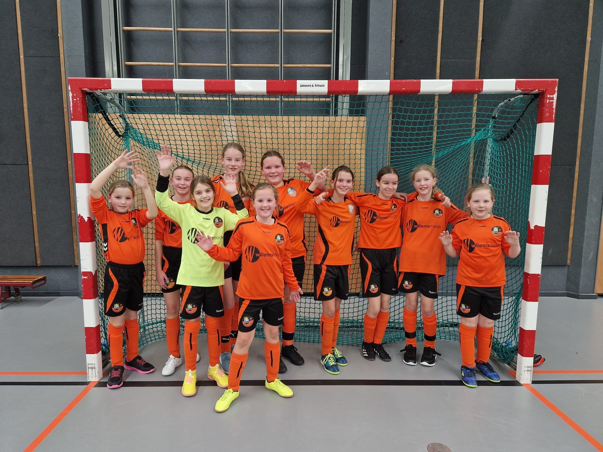 S.V. Nieuwleusen MO11-1 zaalkampioen 2022-2023 | sv Nieuwleusen